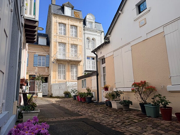 Trouville-sur-Mer, Plages, Promenade des Planches, Bon Secours - Appartement 3 pièces à vendre