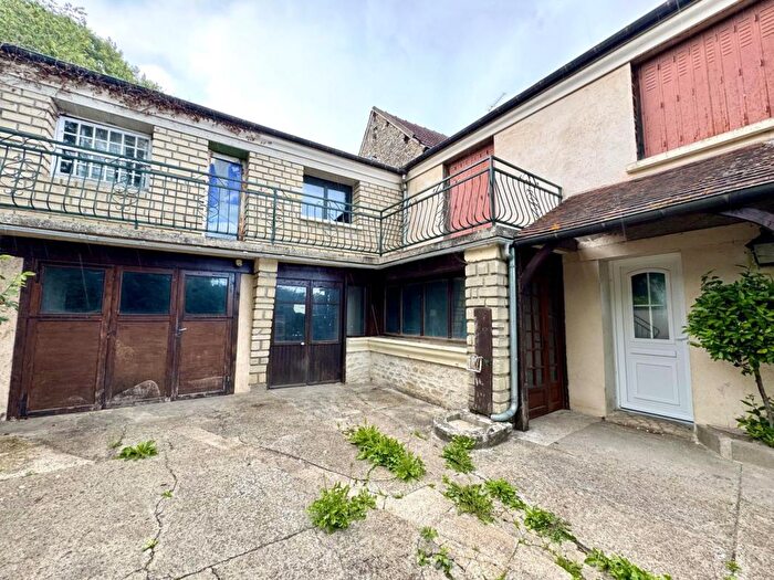 Magny-en-Vexin - Maison 10 pièces à vendre