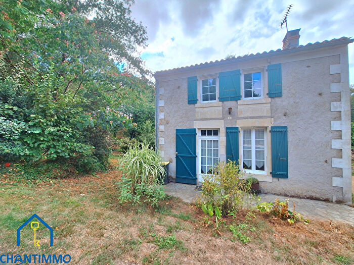 Maison 5 pièces à vendre à Saint-Cyr-des-Gâts
