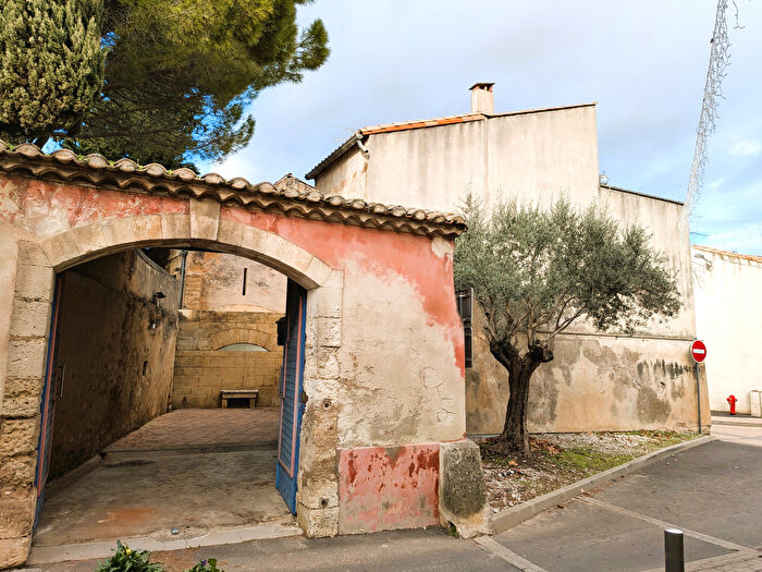 Maison à vendre - Saint-Brès - 6 pièces - 3 chambres