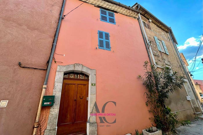 Néoules : Maison 3 pièces à louer