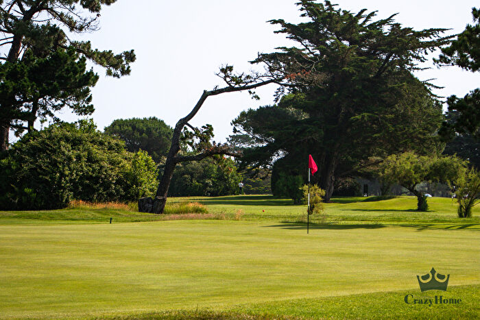 Maison à vendre - Biarritz, Saint-Charles, Phare, Larochefoucauld - 5 pièces - 4 chambres