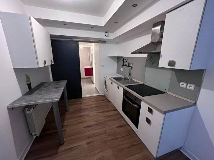 Appartement à louer - Chirouzes, Bourg-Lès-Valence - 2 pièces - 1 chambre