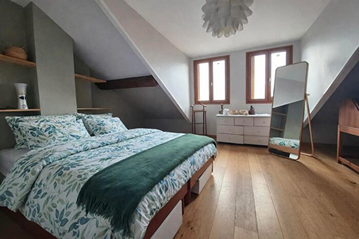 Appartement à louer - Carrières-sous-Poissy, Saint-Louis, Champfleury - 2 pièces - 1 chambre