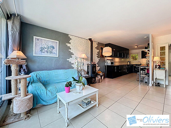 Voisins-le-Bretonneux - Maison 6 pièces à vendre