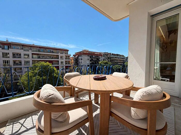 Nice, Carabacel : Appartement 4 pièces à vendre