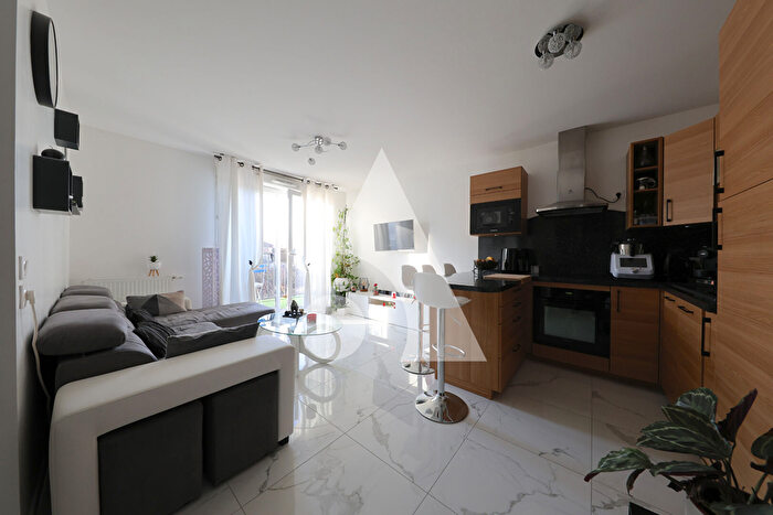 Appartement à vendre - Corbeil-Essonnes, Nacelle, Papeterie - 3 pièces - 2 chambres