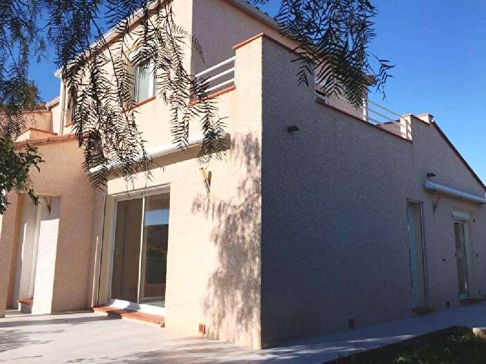 Maison à louer - Nord, Cabestany - 4 pièces - 3 chambres