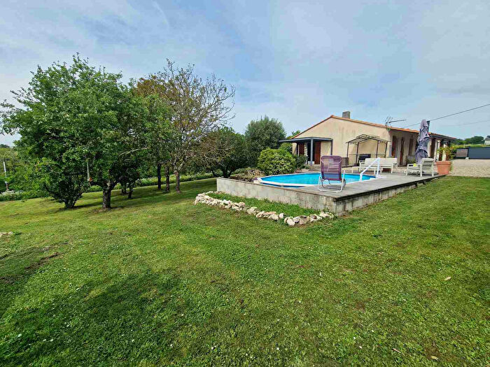 Maison à vendre - Saint-Palais - 6 pièces - 4 chambres