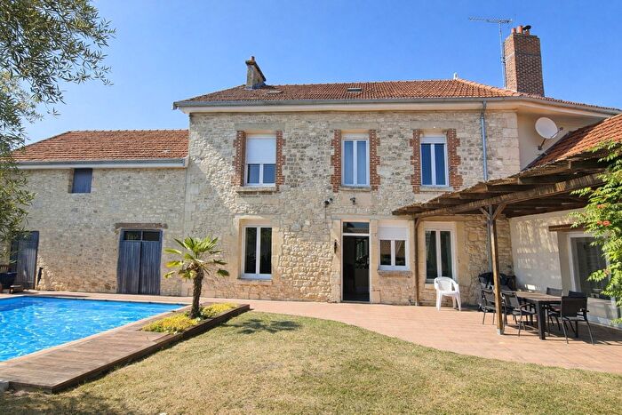 Maison à vendre - Magneux - 11 pièces - 6 chambres