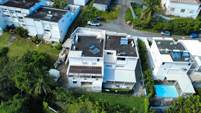 Maison à vendre - Le Gosier - 6 pièces - 5 chambres