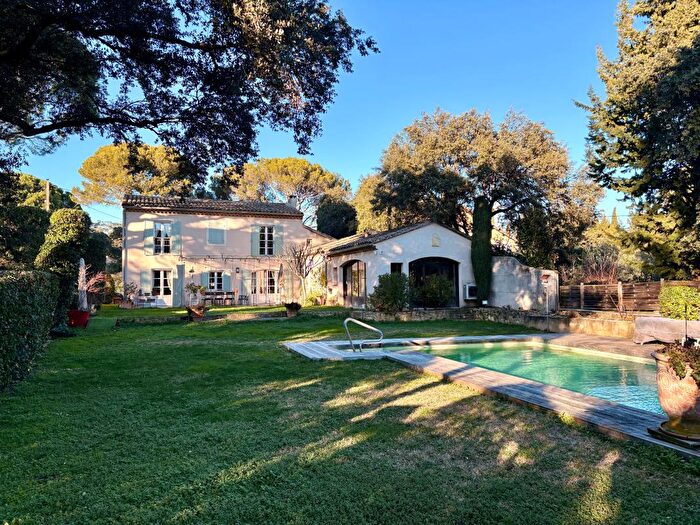 Maison à vendre - Villeneuve-lès-Avignon, Pasteur, Bellevue - 7 pièces - 4 chambres