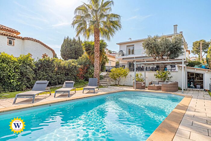 Maison à vendre - Cagnes-sur-Mer, Les Vallières, Le Malvan, Les Travails, La Combe - 7 pièces - 6 chambres