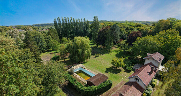 Maison 9 pièces à vendre - Trie-Château