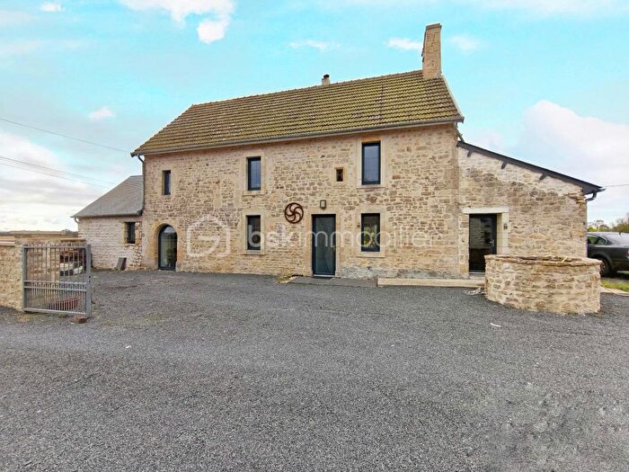 Maison à vendre - Vierville-sur-Mer - 7 pièces - 5 chambres