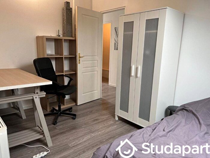 Appartement à louer - Centre Ville, Reims - 1 pièce - 1 chambre