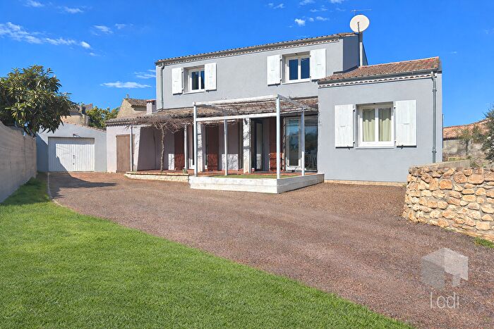 Maison à vendre - Vallon-Pont-dArc - 5 pièces - 4 chambres