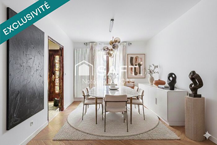 Maison à vendre - Saint-Maur-des-Fossés, Adamville - 7 pièces - 5 chambres