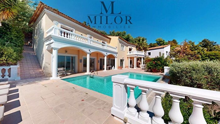 Maison à vendre - Mandelieu-la-Napoule, Les Termes - 6 pièces - 4 chambres