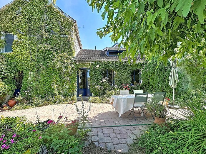 Maison 8 pièces à Sablé-sur-Sarthe, Le Pré, Saint-Nicolas, à vendre