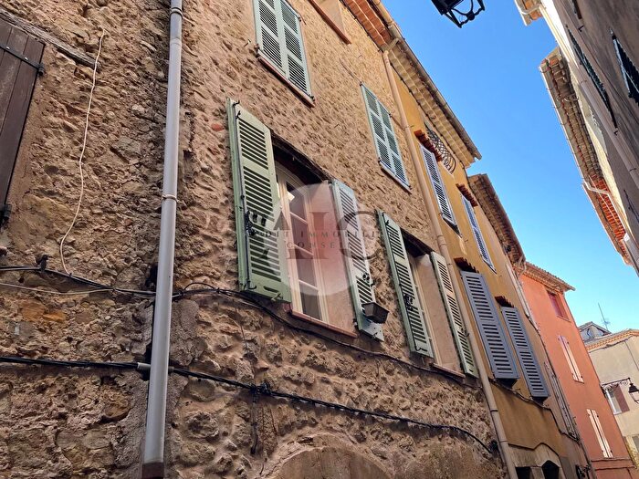 Maison à vendre - Montauroux - 6 pièces - 4 chambres