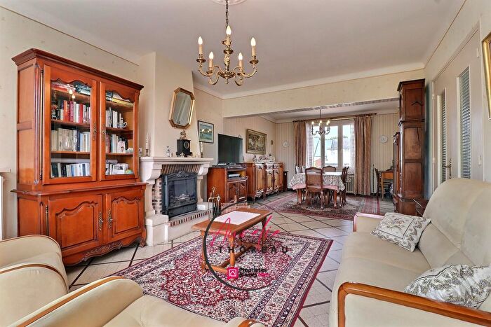 Maison 6 pièces à vendre à Artenay