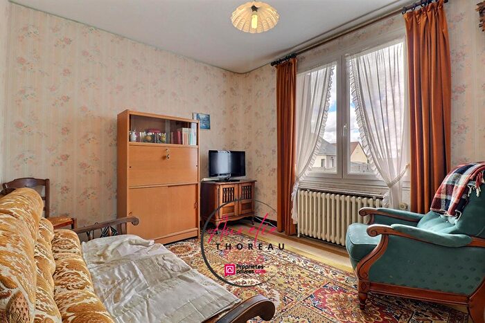 Maisons à vendre et appartements à louer - 3