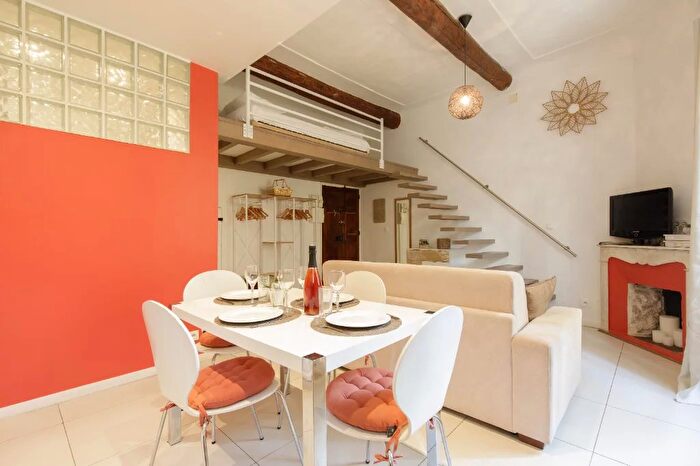 Appartement à louer - Antibes, Coeur de ville - 1 pièce