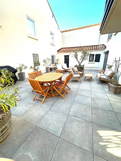 Appartement à louer - Narbonne, Egassieral - 4 pièces - 3 chambres