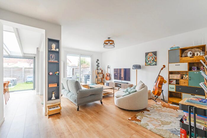 Maison à vendre - Montigny-le-Bretonneux, La Sourderie Nord - 6 pièces - 4 chambres