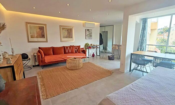 Appartement à vendre - Cannes, Pointe Croisette - 2 pièces - 1 chambre