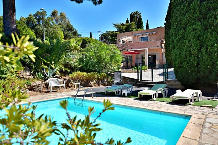 Maison à vendre - Cavalaire-sur-Mer, Le Parc- Frais Vallon, Le Jas - 10 pièces - 5 chambres