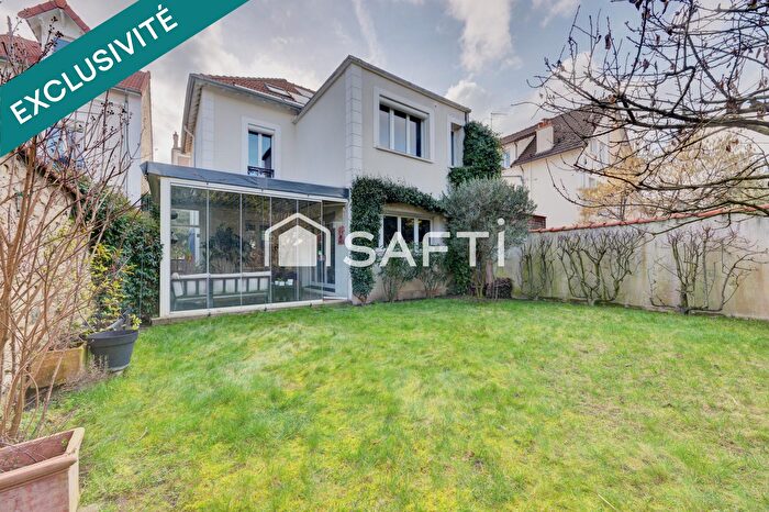 Maison à vendre - Saint-Maur-des-Fossés, Vieux-Saint-Maur - 7 pièces - 4 chambres