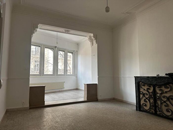 Appartement à louer - Marseille e , Cinq Avenues - 3 pièces - 2 chambres