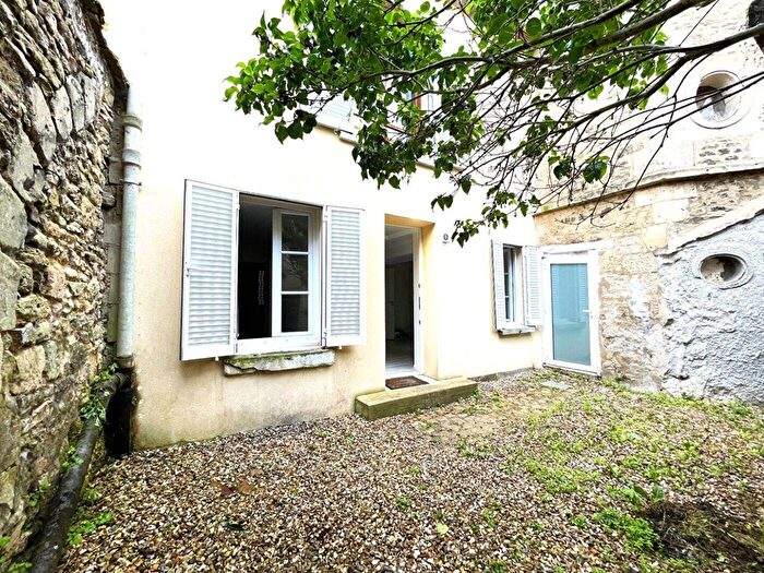 Appartement à louer - Magny-en-Vexin - 2 pièces - 1 chambre