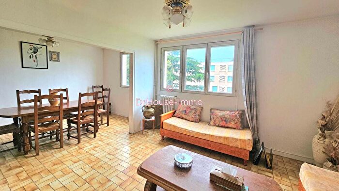 Appartement 5 pièces à vendre - Trappes, Centre-ville, Jaurès, Gare