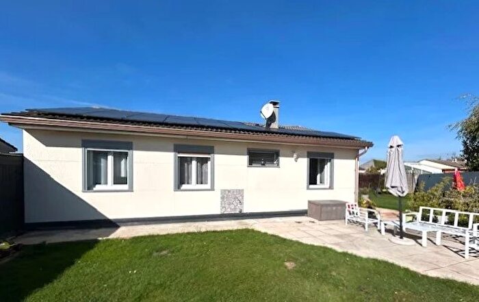 Maison à vendre - Fontenay-Trésigny - 5 pièces - 4 chambres