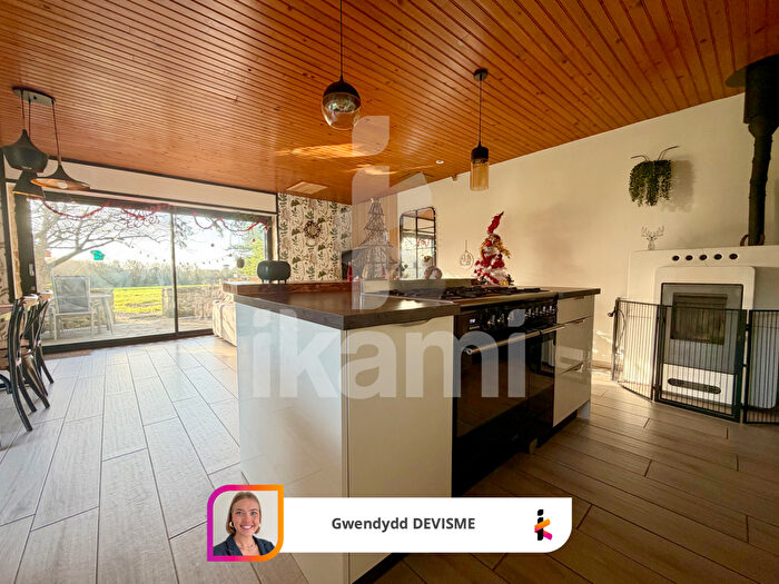 Maison à vendre - Plonéour-Lanvern - 10 pièces - 6 chambres