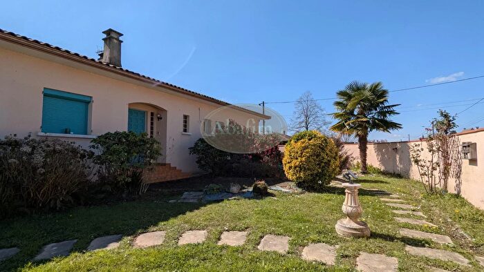 Maison à vendre - Soues - 5 pièces - 3 chambres