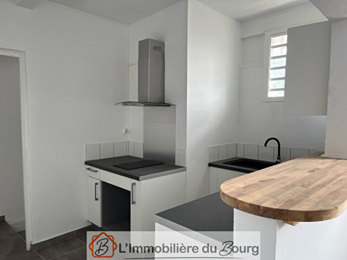 Appartement 3 pièces à Sainte-Rose, à louer