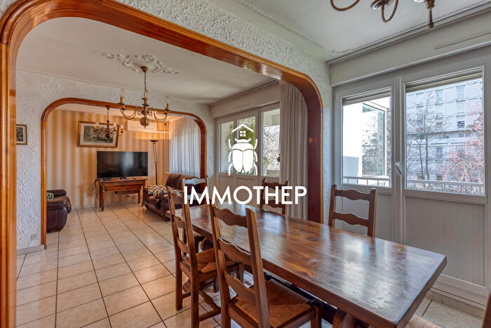 Appartement à vendre - Échirolles, Villeneuve - 3 pièces - 2 chambres