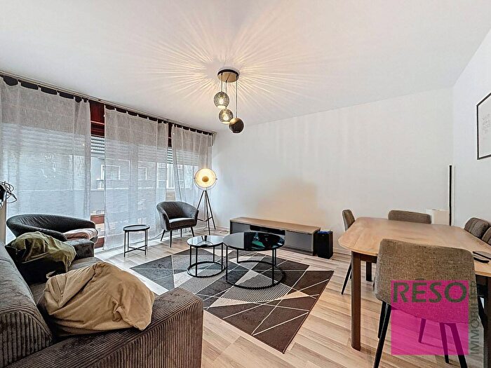 Appartement à louer - Centre, Annemasse - 2 pièces - 1 chambre