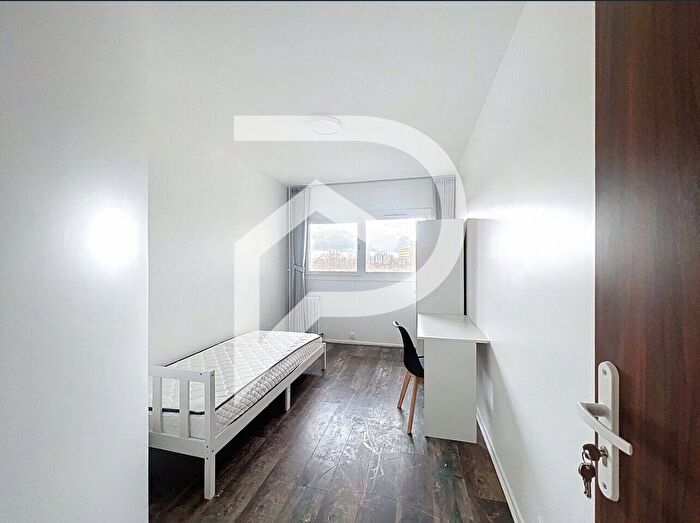 Appartement à louer - Créteil - 5 pièces - 1 chambre