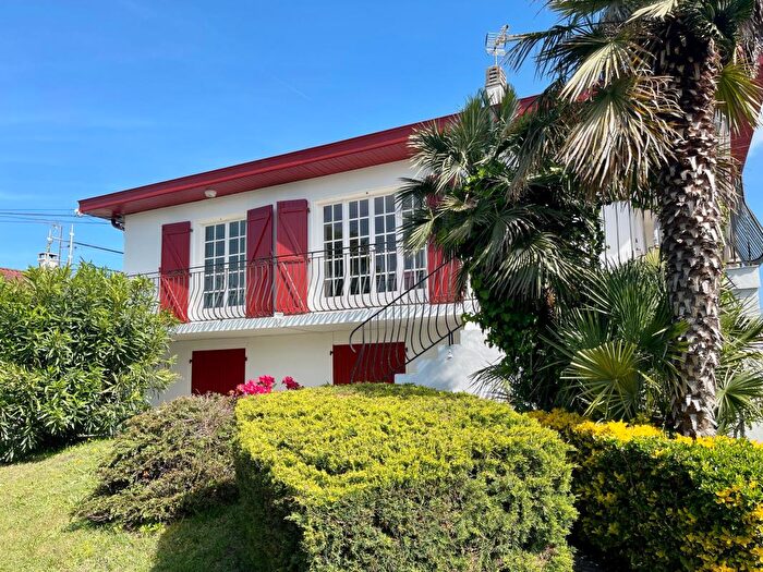 Maison à vendre - Anglet, Centre-ville, Saint-Jean - 9 pièces - 8 chambres