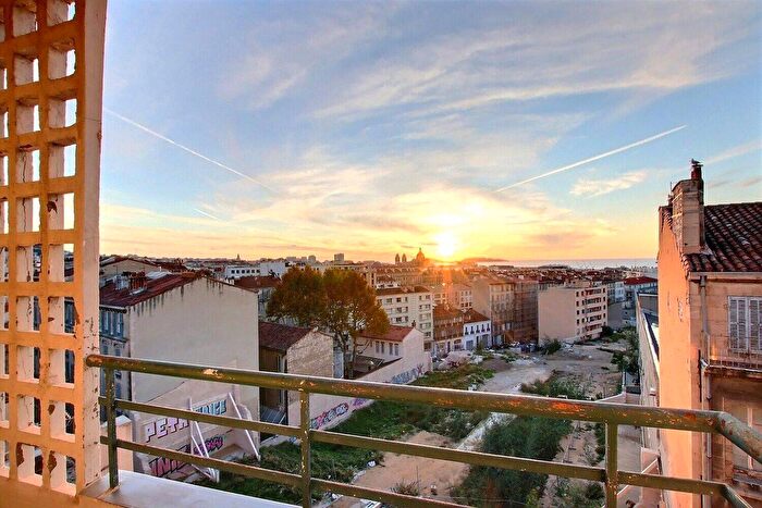 Appartement à louer - Les Grandes Carmes, Marseille ème arrondissement - 3 pièces - 2 chambres