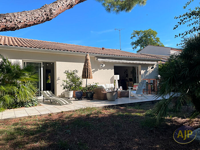 Maison 4 pièces à vendre - Saintes, Centre-ville