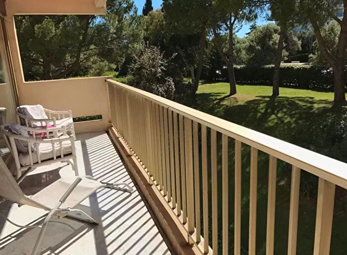 Appartement 2 pièces à Antibes, à louer