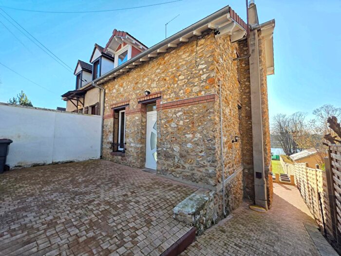 Maison à vendre - Triel-sur-Seine - 5 pièces - 3 chambres