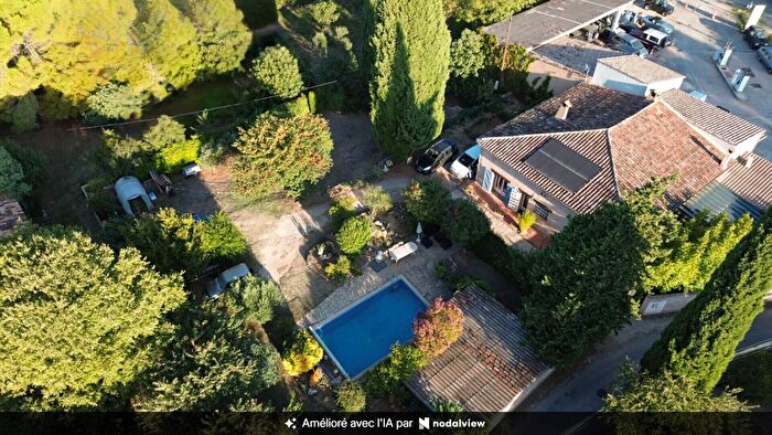 Maison 6 pièces à vendre à Villecroze