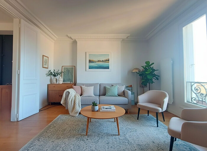 Appartement à vendre - Enghien-les-Bains - 3 pièces - 2 chambres